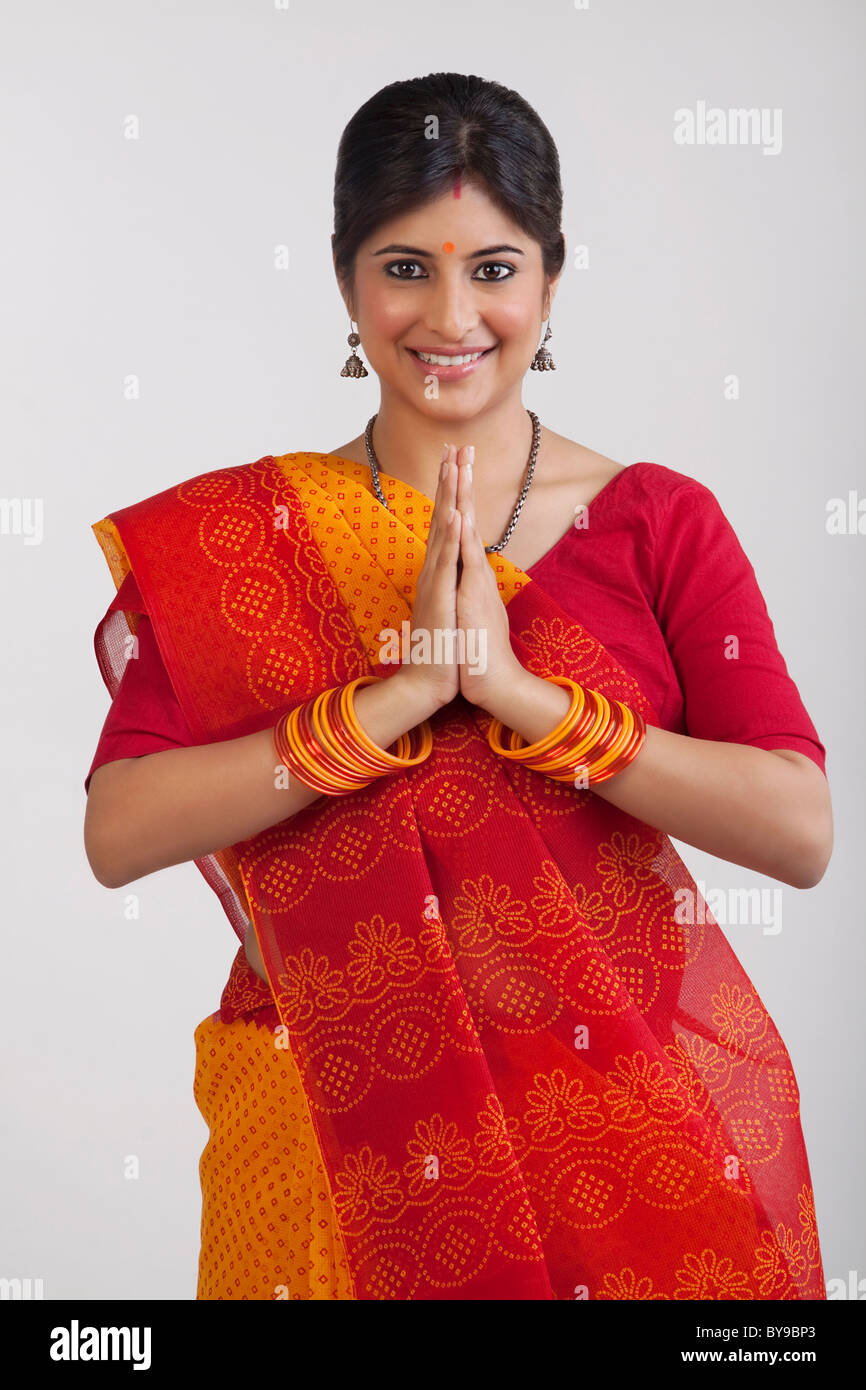 Indian rajasthani woman greeting hi-res stock photography and images ...
