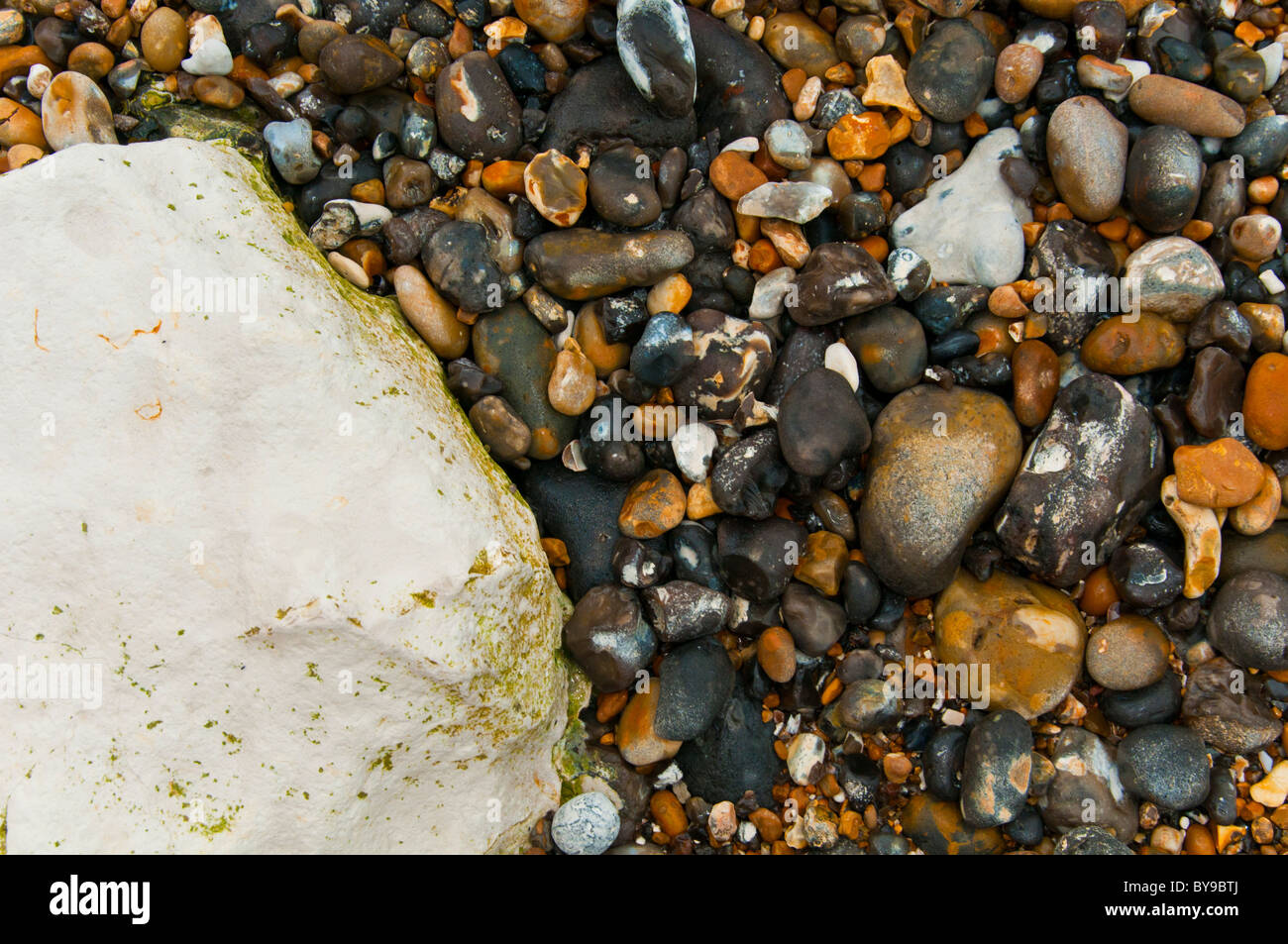 Stones & chalk on the beach Stock Photo - Alamy