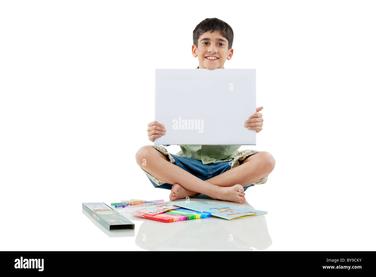 Children looking at display boards hi-res stock photography and images ...