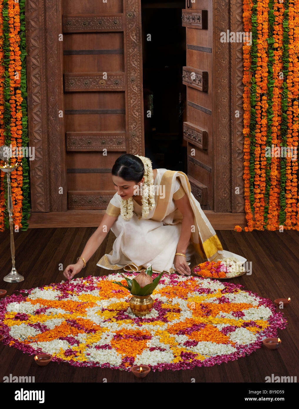 Rangoli hi-res stock photography and images - Alamy