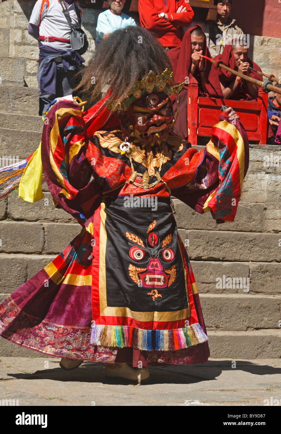 masked monk dancing at the Mani Rimdu Festival at Tengboche Monastery ...