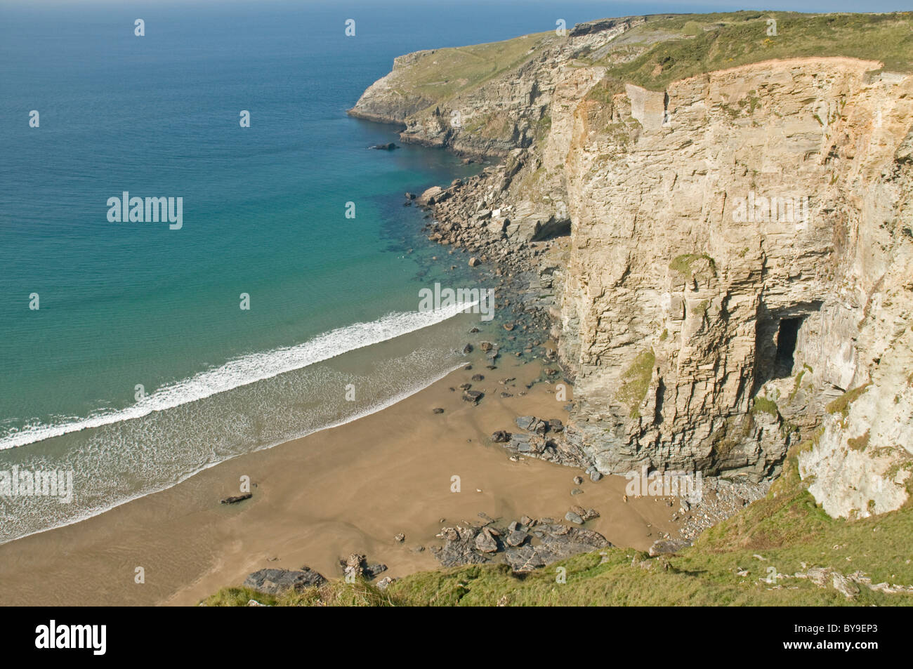 Hole Beach on the north Cornwall coast, near Trebarwith Strand, with ...
