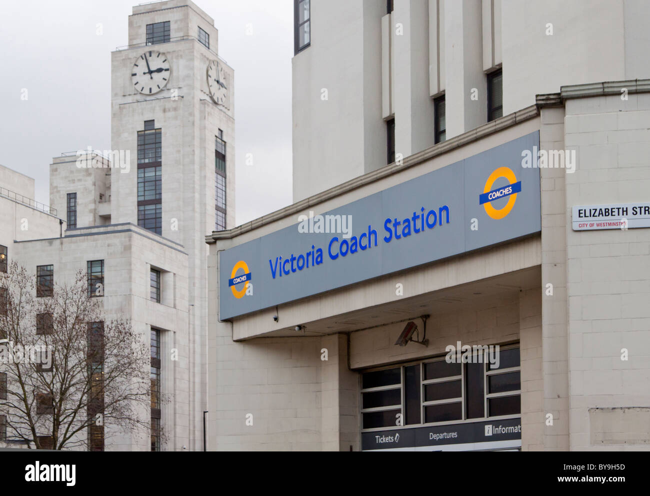 Victoria Coach Station, London Stock Photo - Alamy