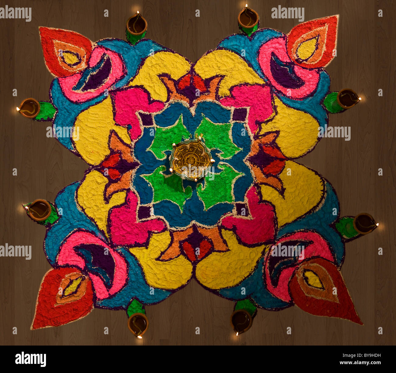 Rangoli hi-res stock photography and images - Alamy