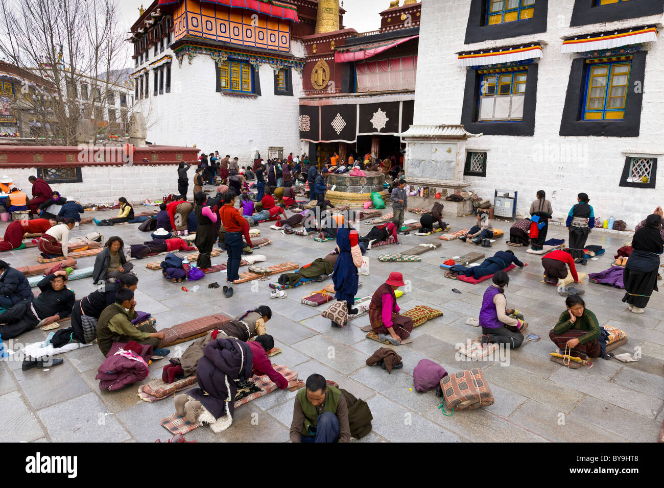 Pilgrims prostrating tibet hi-res stock photography and images - Alamy