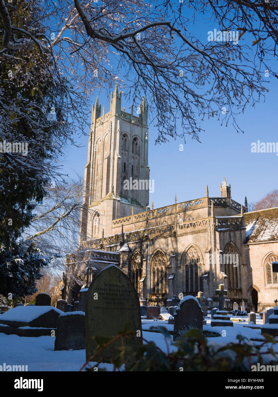 Wrington All Saints Church in winter snow. North Somerset, England ...