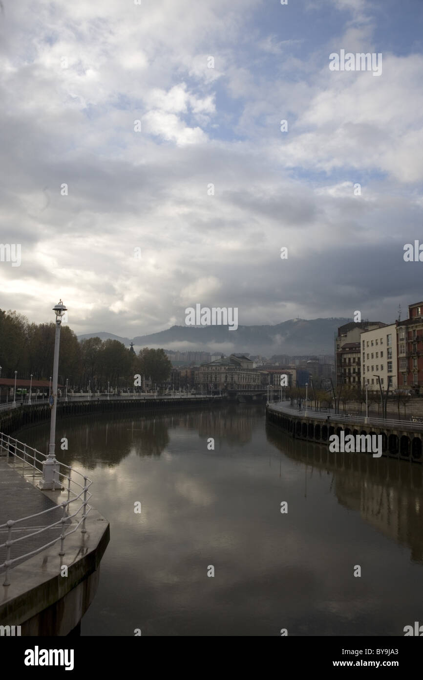 Bilbao river hi-res stock photography and images - Alamy