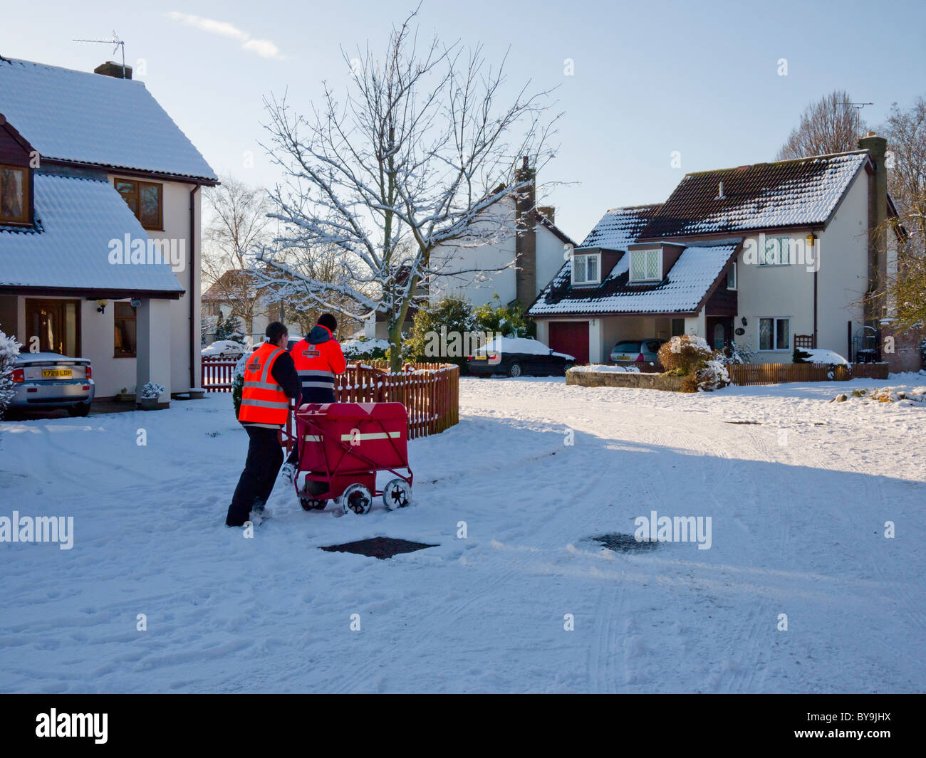 Royal mail post trolley hi-res stock photography and images - Alamy