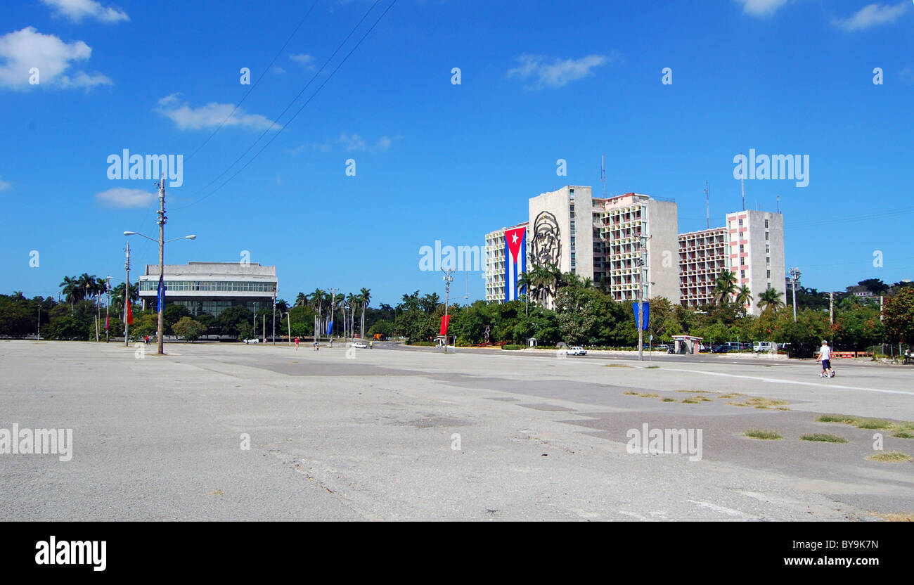 che guevara sculpture in plaza de la revolucion Stock Photo - Alamy