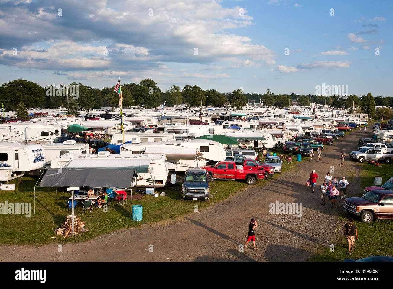 Rv rvs recreational vehicle vehicles hi-res stock photography and ...