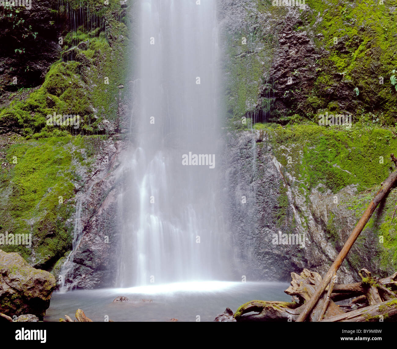 Waterfall into lake crescent hi-res stock photography and images - Alamy