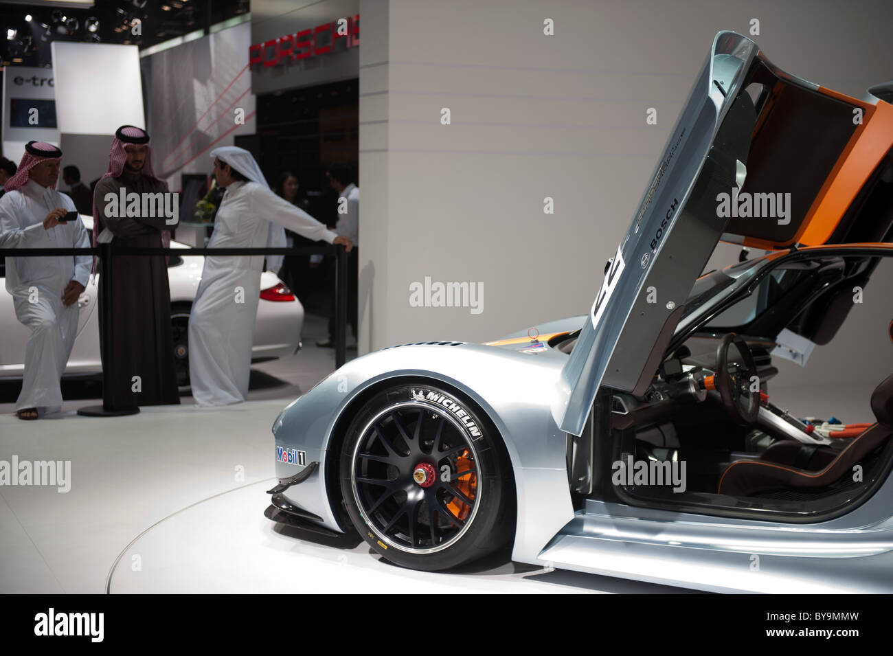 The 918 RSR Porsche hybrid racing car on show at the Qatar Motorshow ...