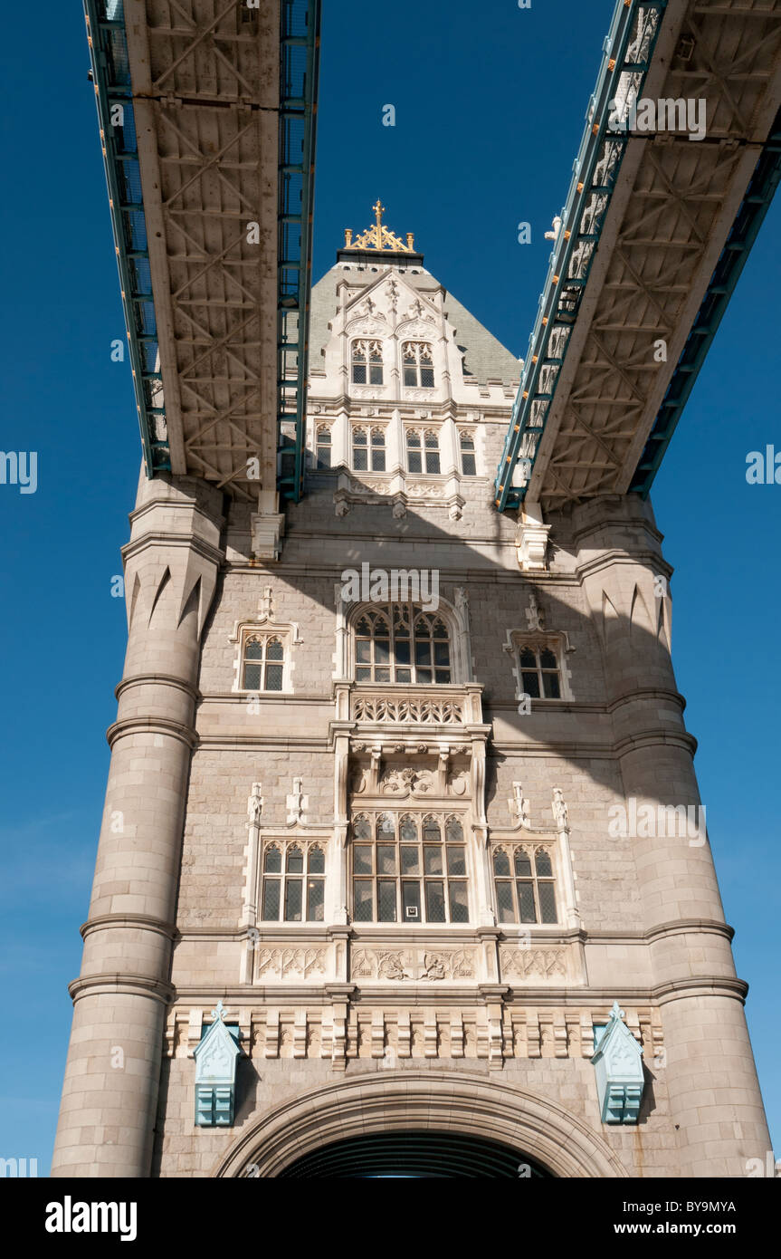 Angled bridge view hi-res stock photography and images - Alamy