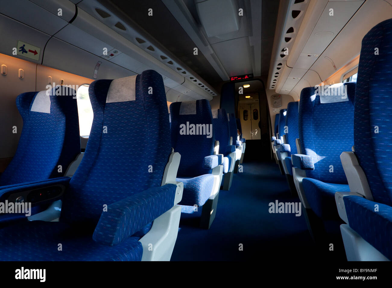 Empty train seat hi-res stock photography and images - Alamy