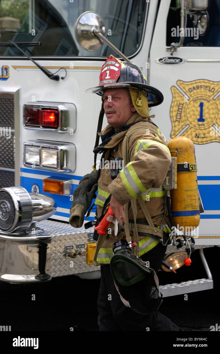 Garfield NJ firefighter Stock Photo - Alamy
