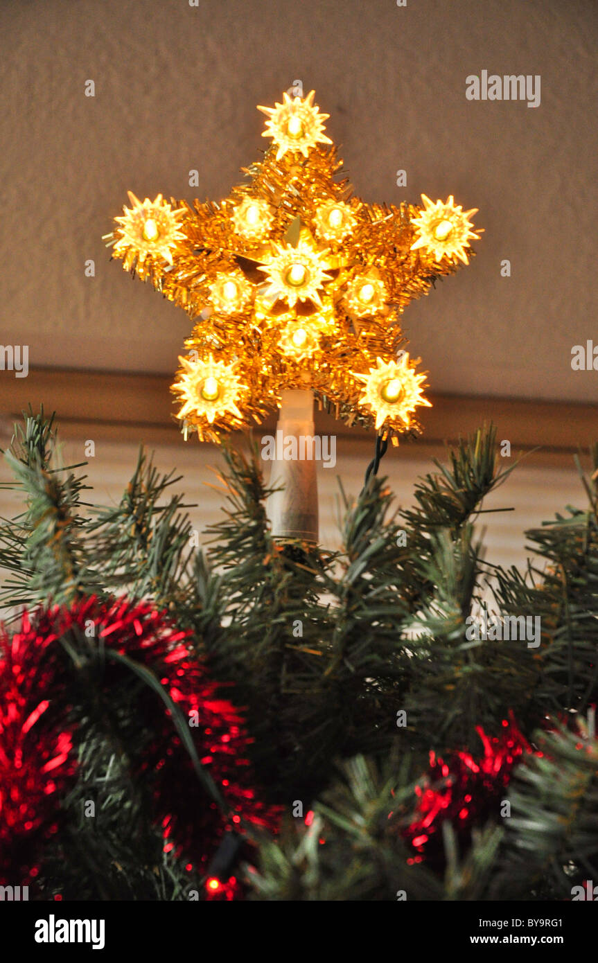 Topper tree hi-res stock photography and images - Alamy