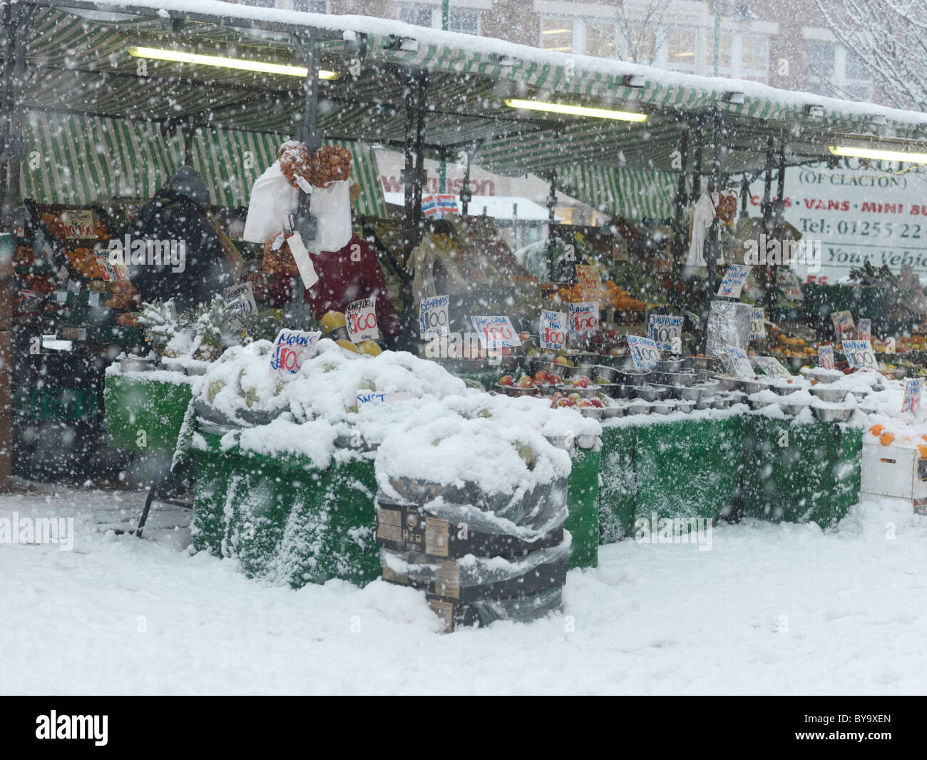 Shoppers Epsom High Resolution Stock Photography and Images - Alamy
