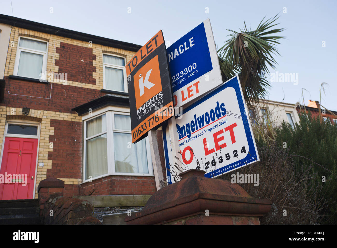 To let house signs hi-res stock photography and images - Alamy