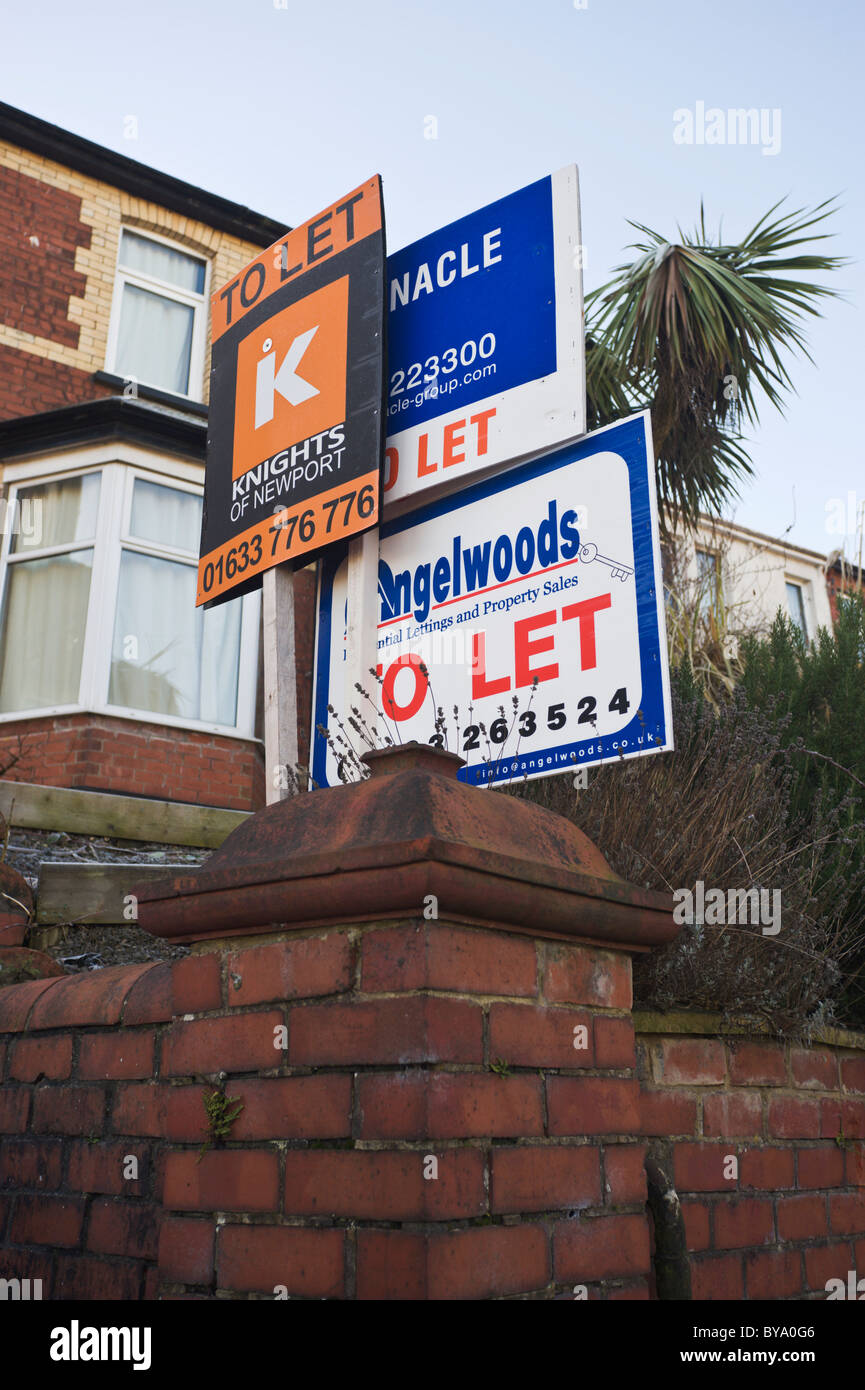 Real estate agent sign hi-res stock photography and images - Alamy