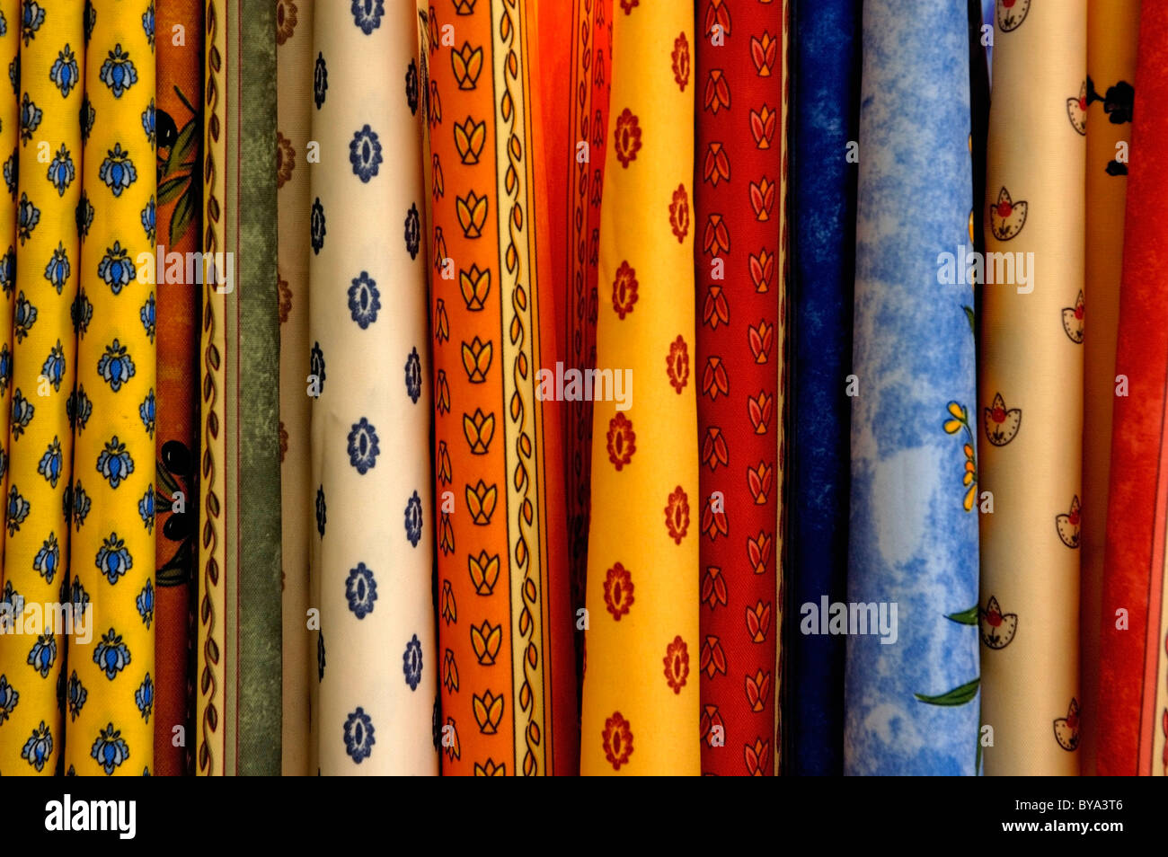 Fabric market france hi-res stock photography and images - Alamy