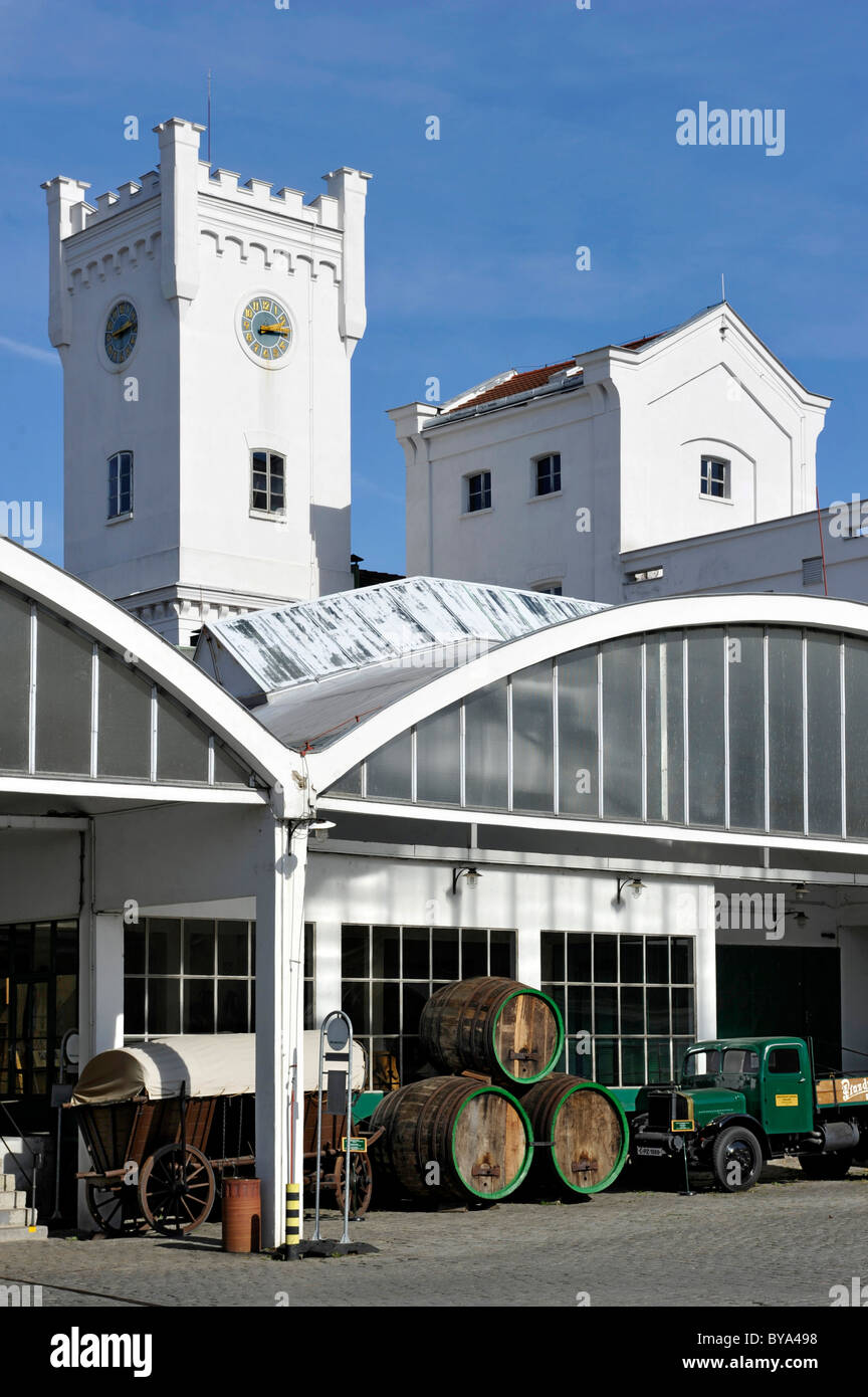 Shipping building, beer transport with historic vehicles, barrels ...