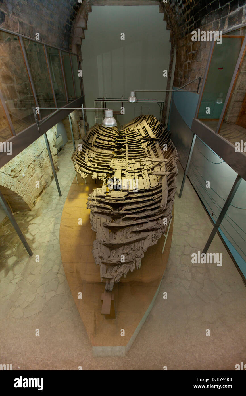 Shipwreck museum, Iron Age shipwreck, the Kyrenia Ship, dated 300 BC ...