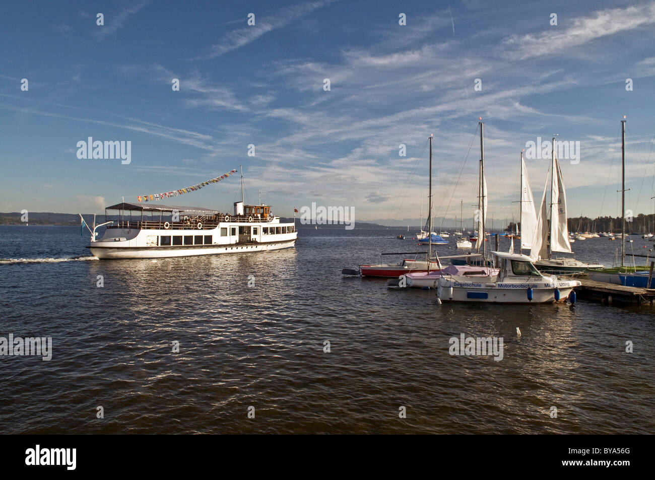 Steamboat landing stage hi-res stock photography and images - Alamy