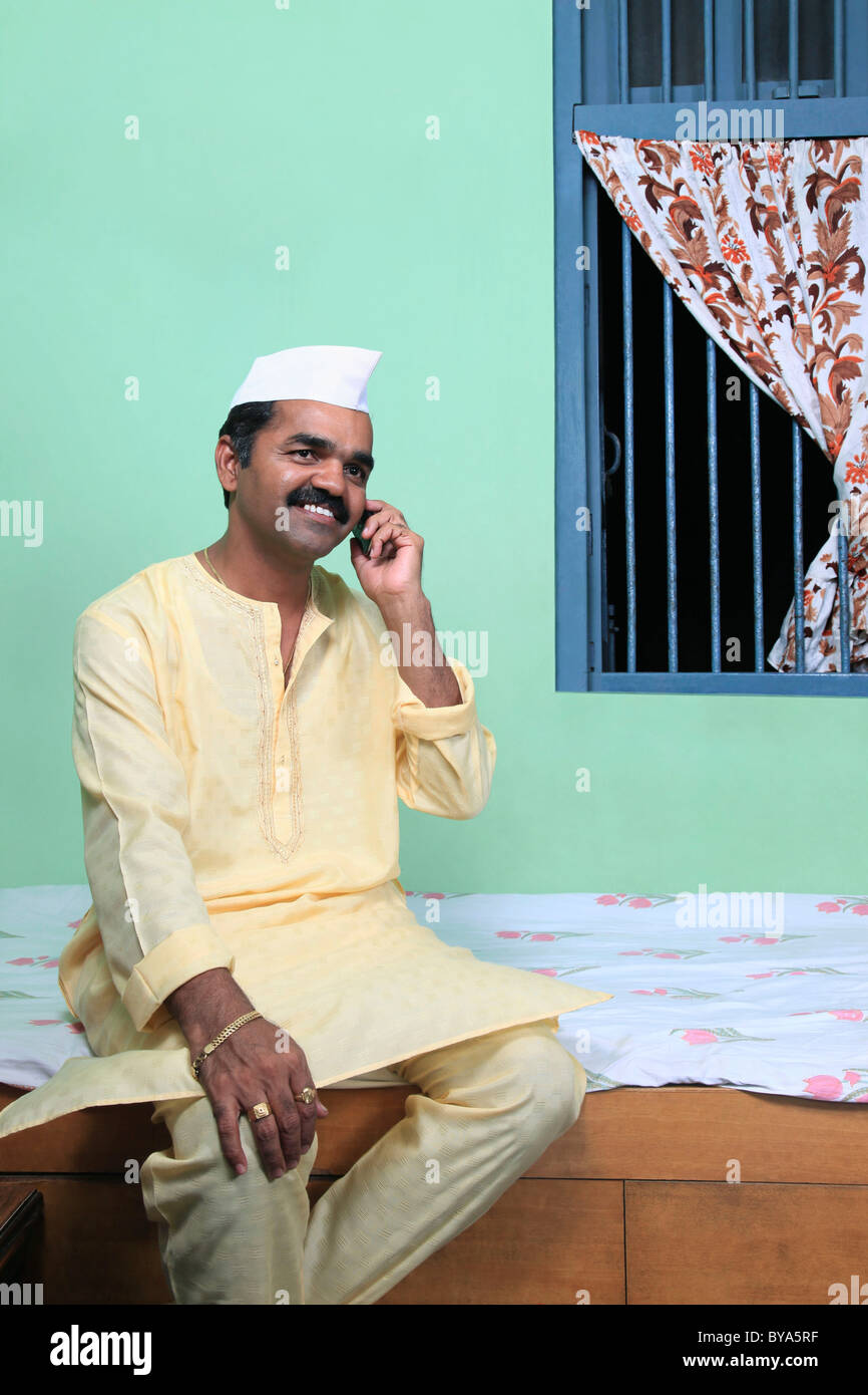 Maharashtrian man hi-res stock photography and images - Alamy