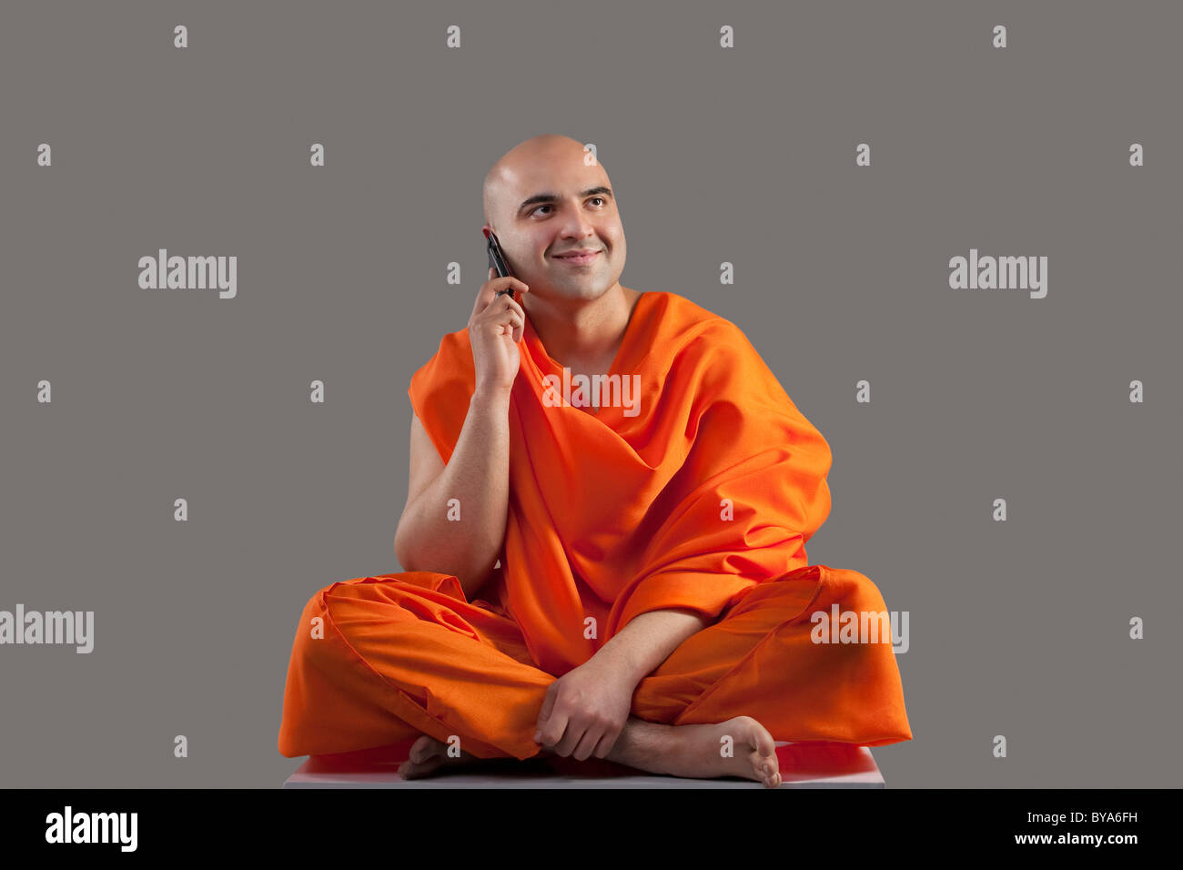 Buddhist monk phone hi-res stock photography and images - Alamy