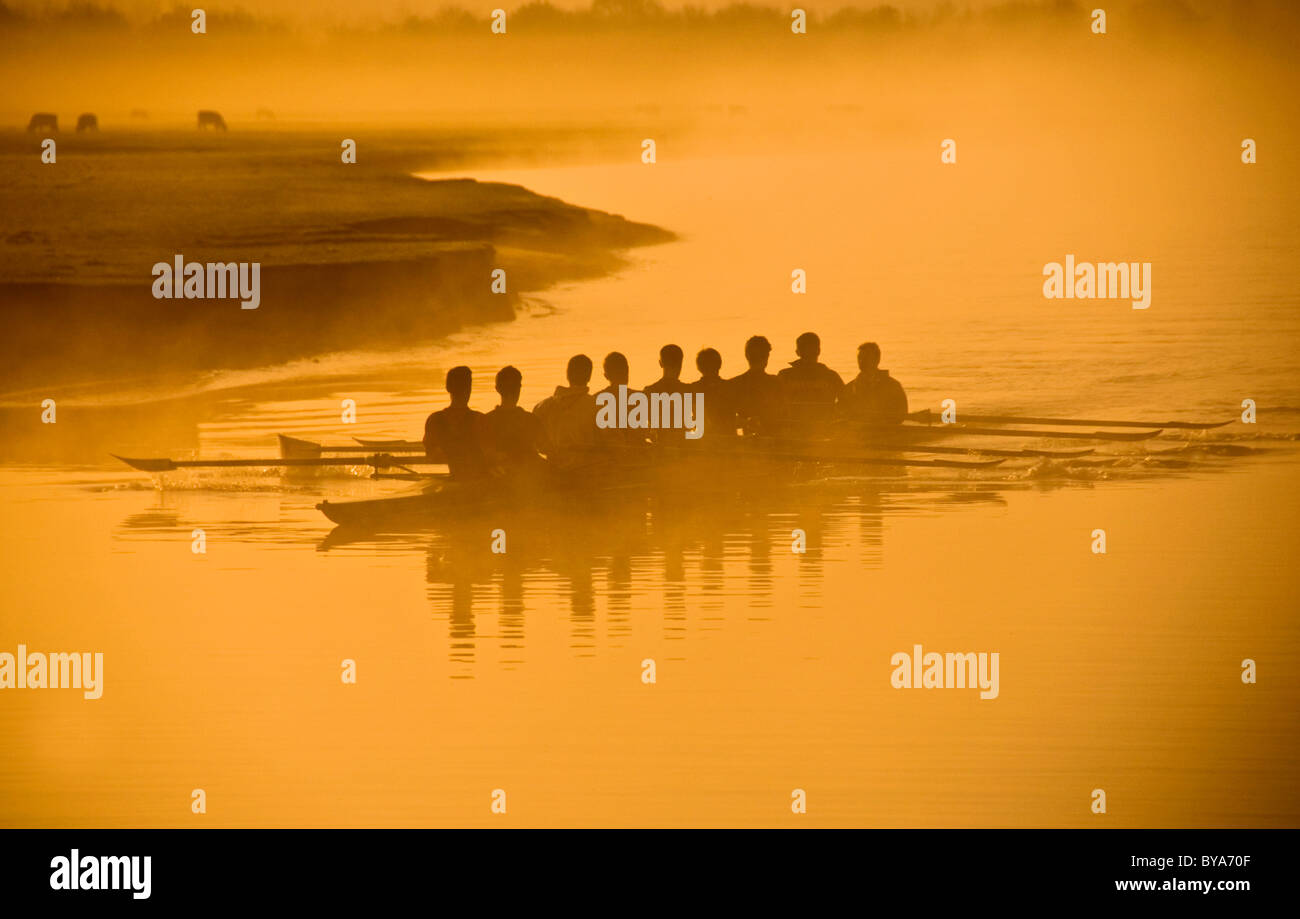 The oxford university boat crew practice on river thames hi-res stock ...