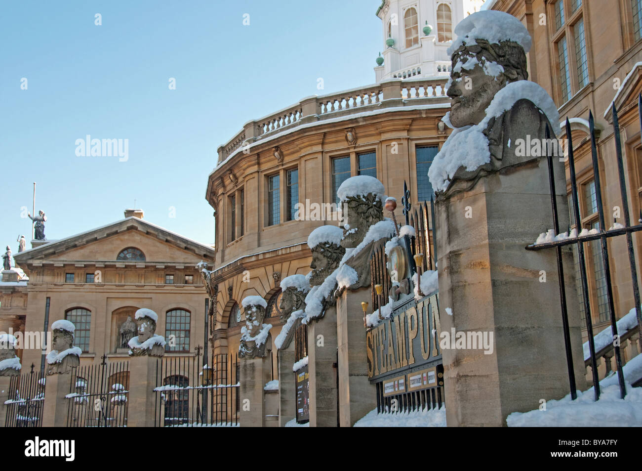 Snow Covered Statues, Museum of the History of Science, Sheldonian ...