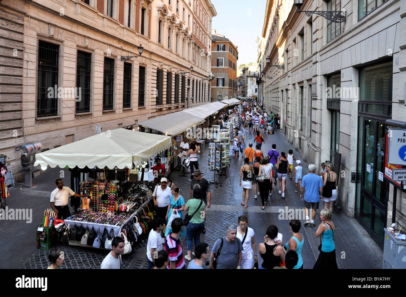 Market stalls italy hi-res stock photography and images - Alamy