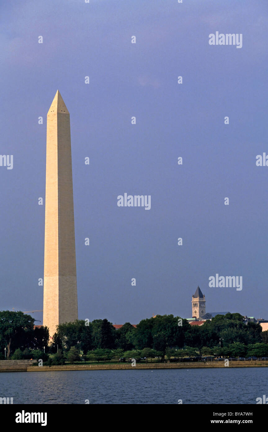 Usa Washington Dc The Georges Washington Tower At Sunset Stock Photo ...