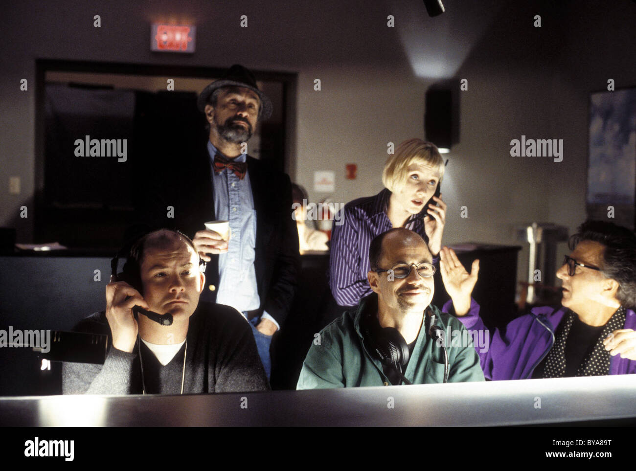 Wag the Dog Year : 1997 USA Director : Barry Levinson Robert De Niro ...