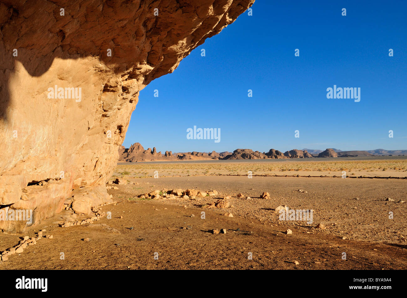 Abri with neolithic rock art on Tasset Plateau, Tassili n'Ajjer ...