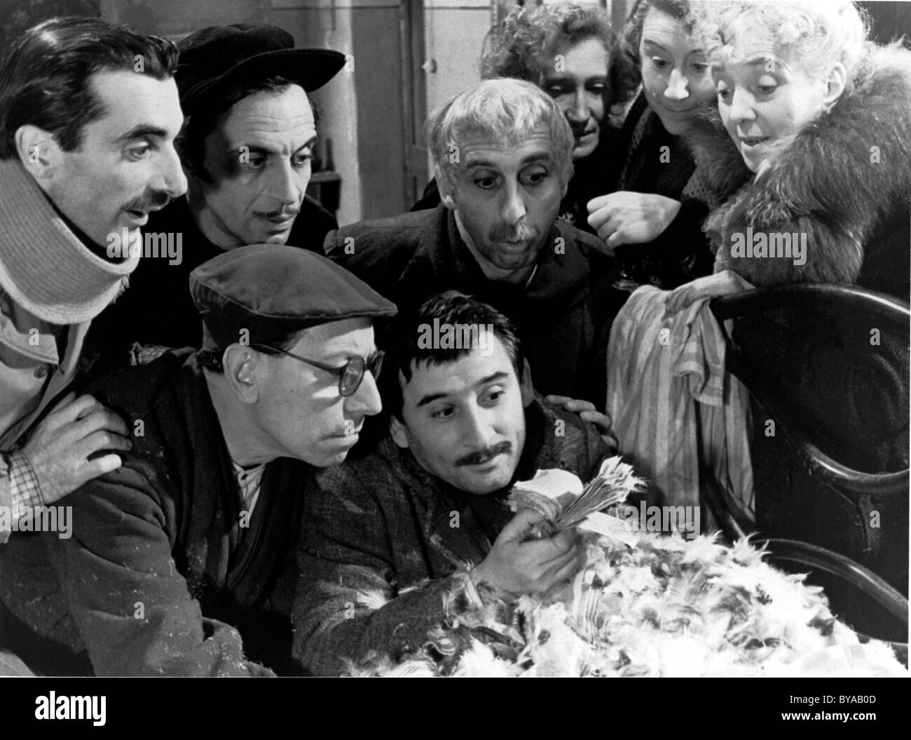 Il Cappotto Year : 1952 Italy Director : Alberto Lattuada Renato Rascel ...