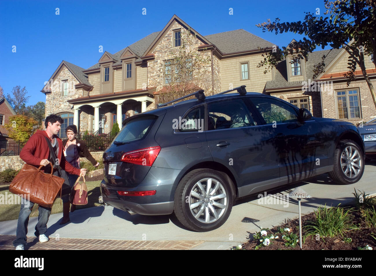 The Joneses Year : 2009 USA Director: Derrick Borte Ben Hollingsworth ...