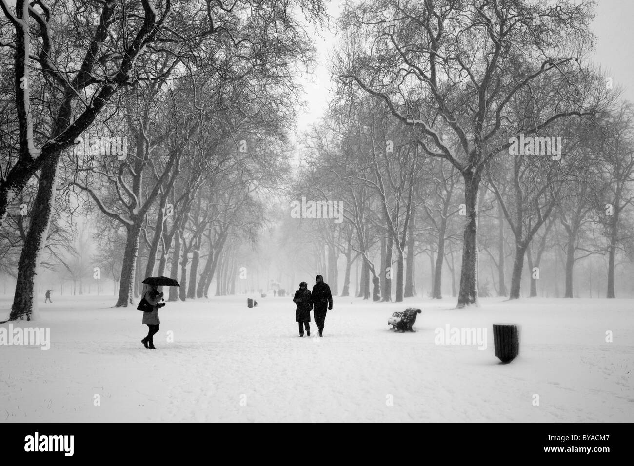 Snow Kensington Gardens Winter Stock Photos & Snow Kensington Gardens ...