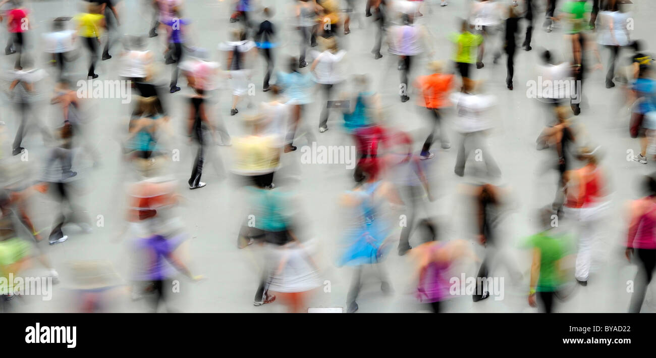 Dynamic dance hi-res stock photography and images - Alamy