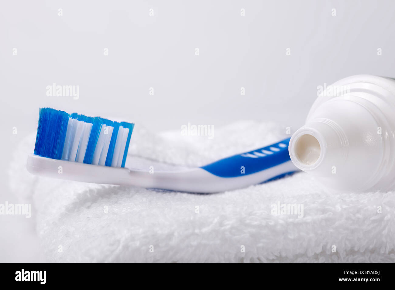 Blue and white toothpaste hi-res stock photography and images - Alamy