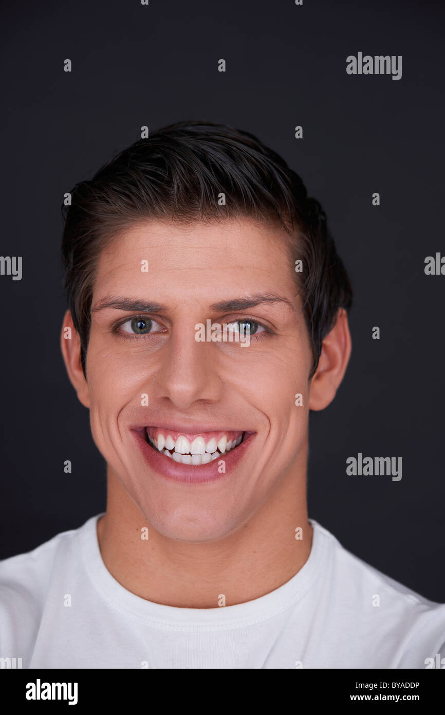 Smile shiny hi-res stock photography and images - Alamy