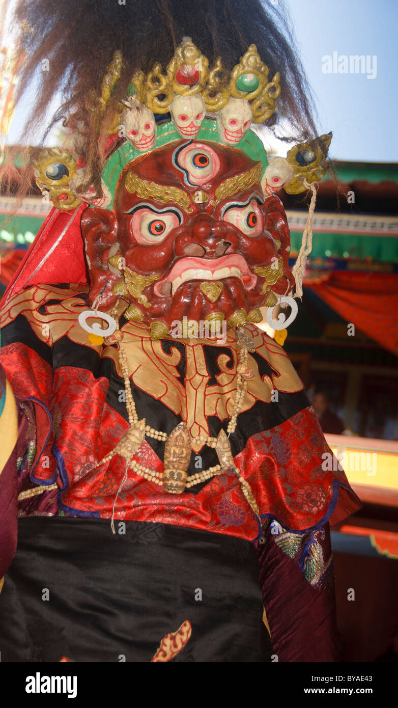 masked monk dancing at the Mani Rimdu Festival at Tengboche Monastery ...