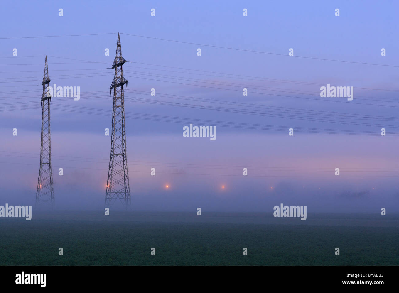 Electricity pylons hi-res stock photography and images - Alamy