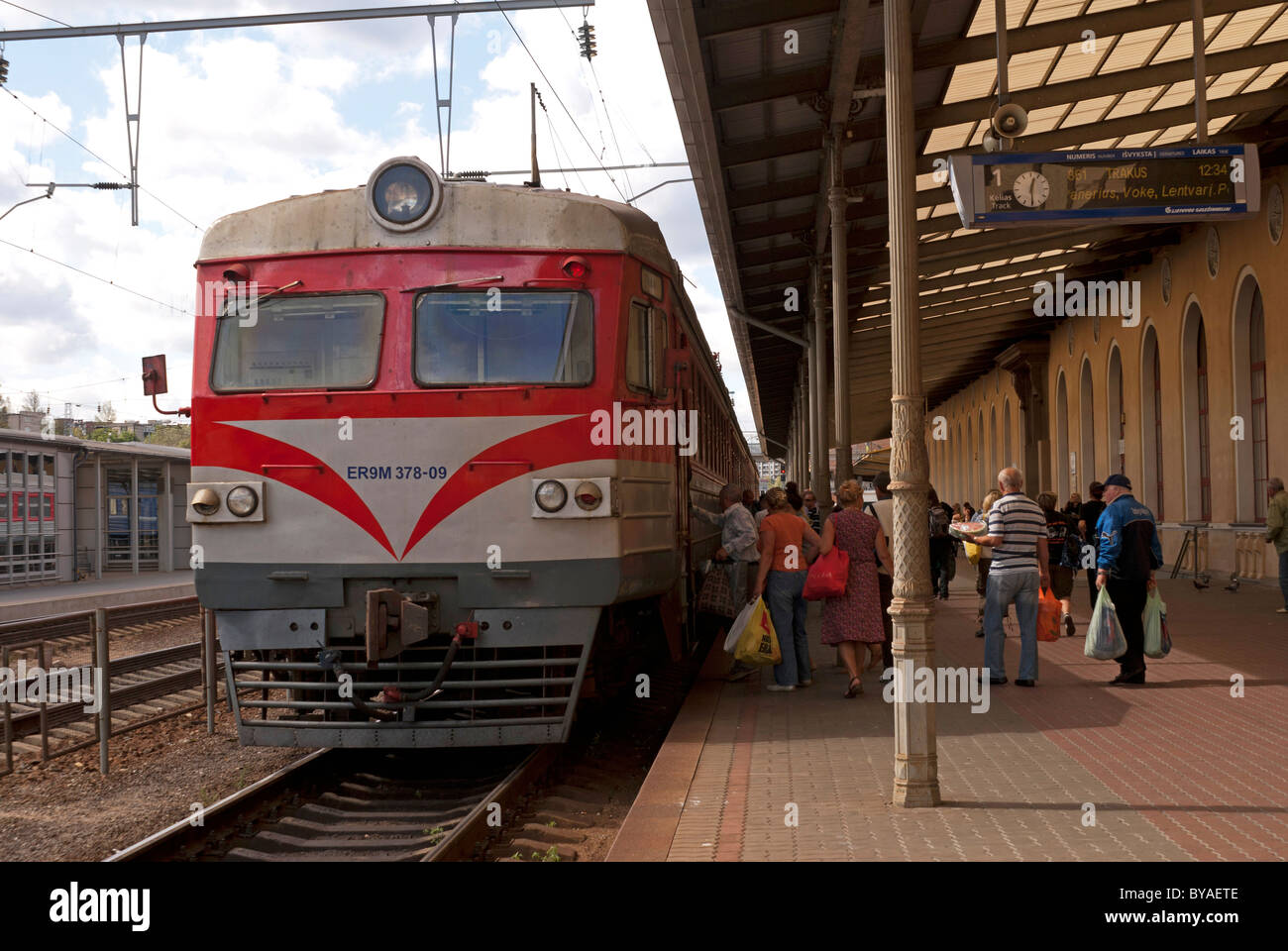 People boarding a train in Vilnius, Lithuania Stock Photo - Alamy