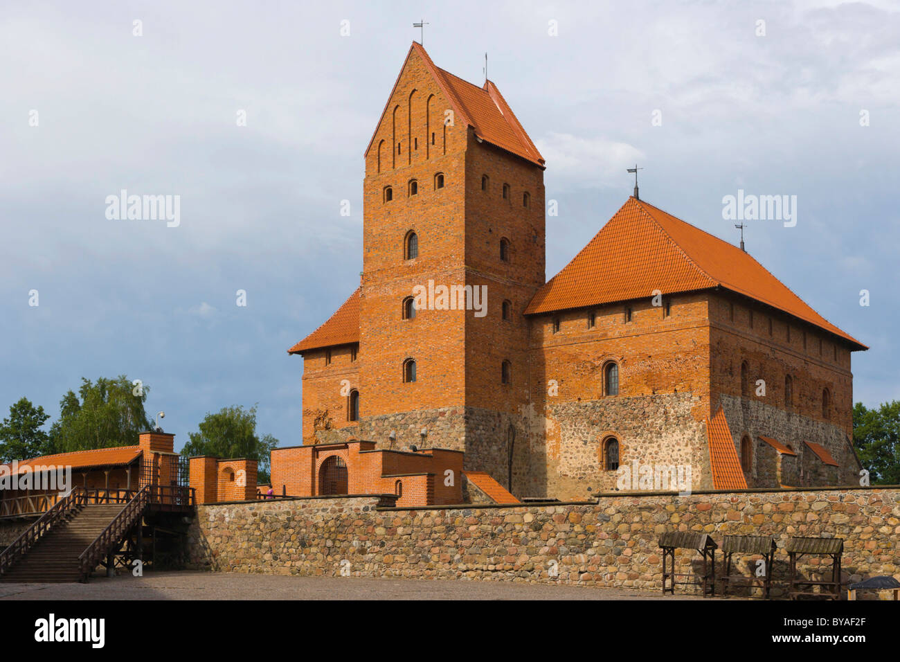 Traku salos pilis, Trakai Island Castle, on the island of Lake Galve ...