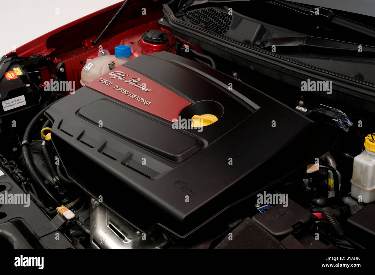 Alfa Romeo Engine Stock Photos & Alfa Romeo Engine Stock Images - Alamy