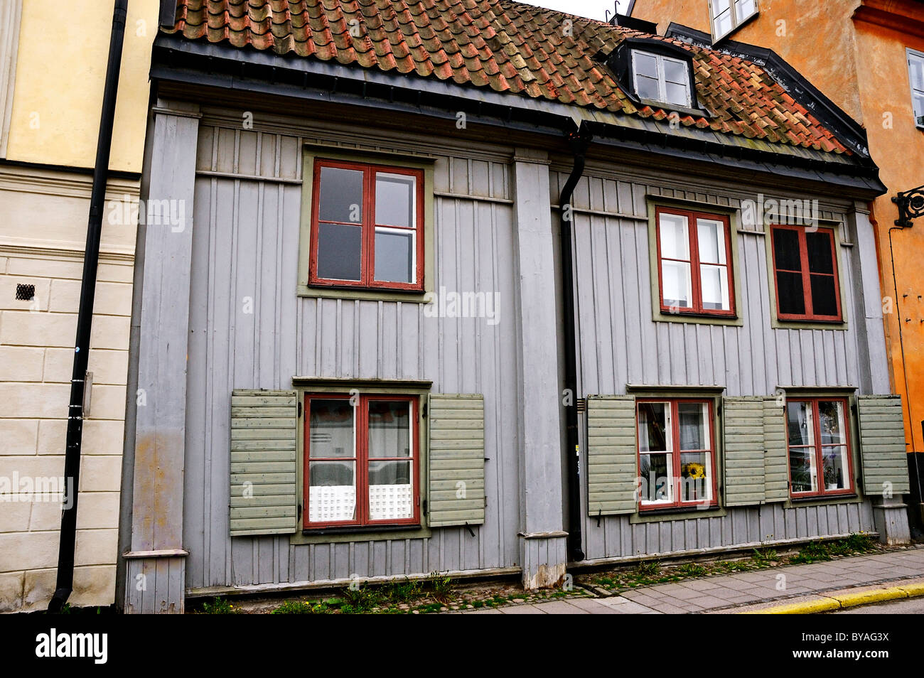 Small street in gamla stan hi-res stock photography and images - Alamy