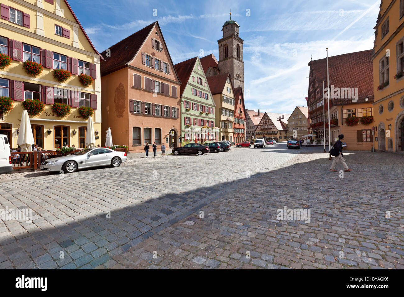Weinmarkt square and St. George's Minster, Dinkelsbuehl, administrative ...