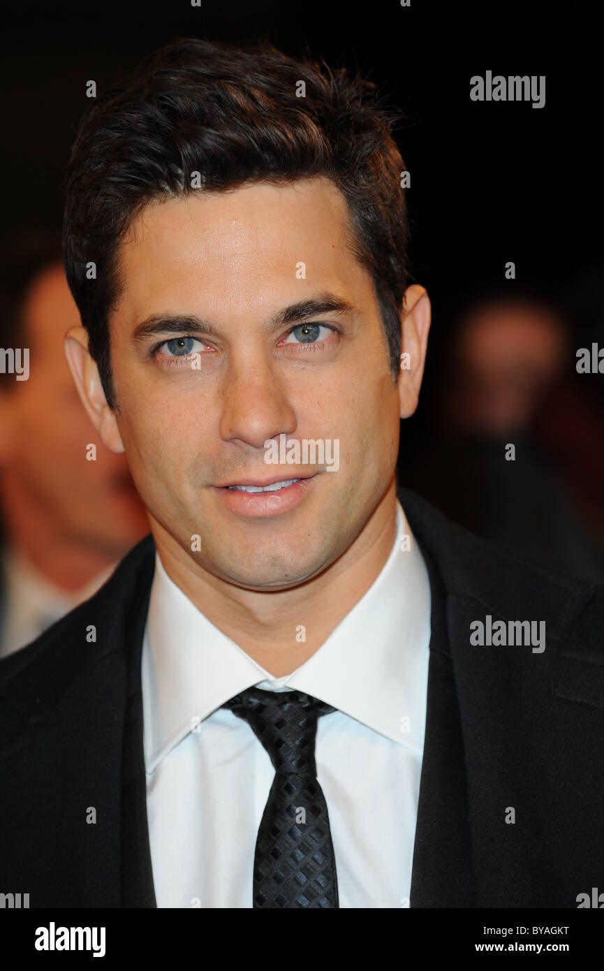 ADAM GARCIA 2011 NATIONAL TELEVISION AWARDS O2 ARENA LONDON ENGLAND 26 ...
