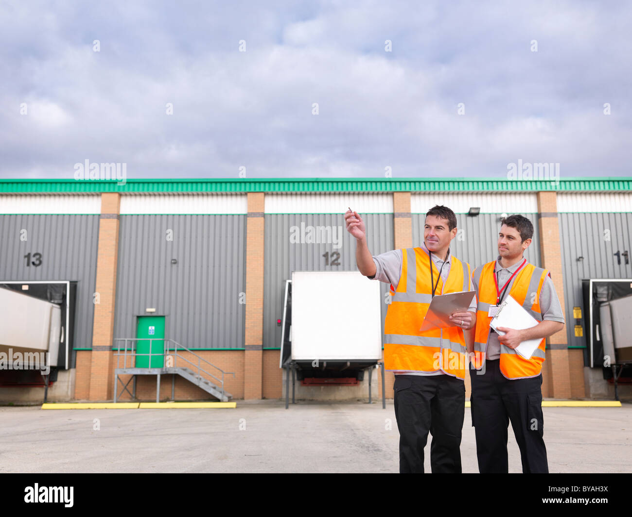 Truck loading hi-res stock photography and images - Alamy